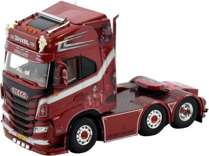 IVECO S-Way 6x2 WEEDA CASA DEL PAPEL Première version - MiniTruck.fr
